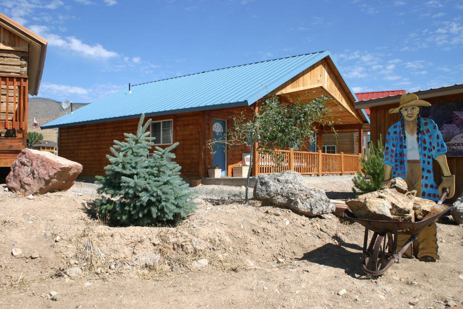 Hunter’s Cabin (cabin 4) – Rocky Ridge Reservations